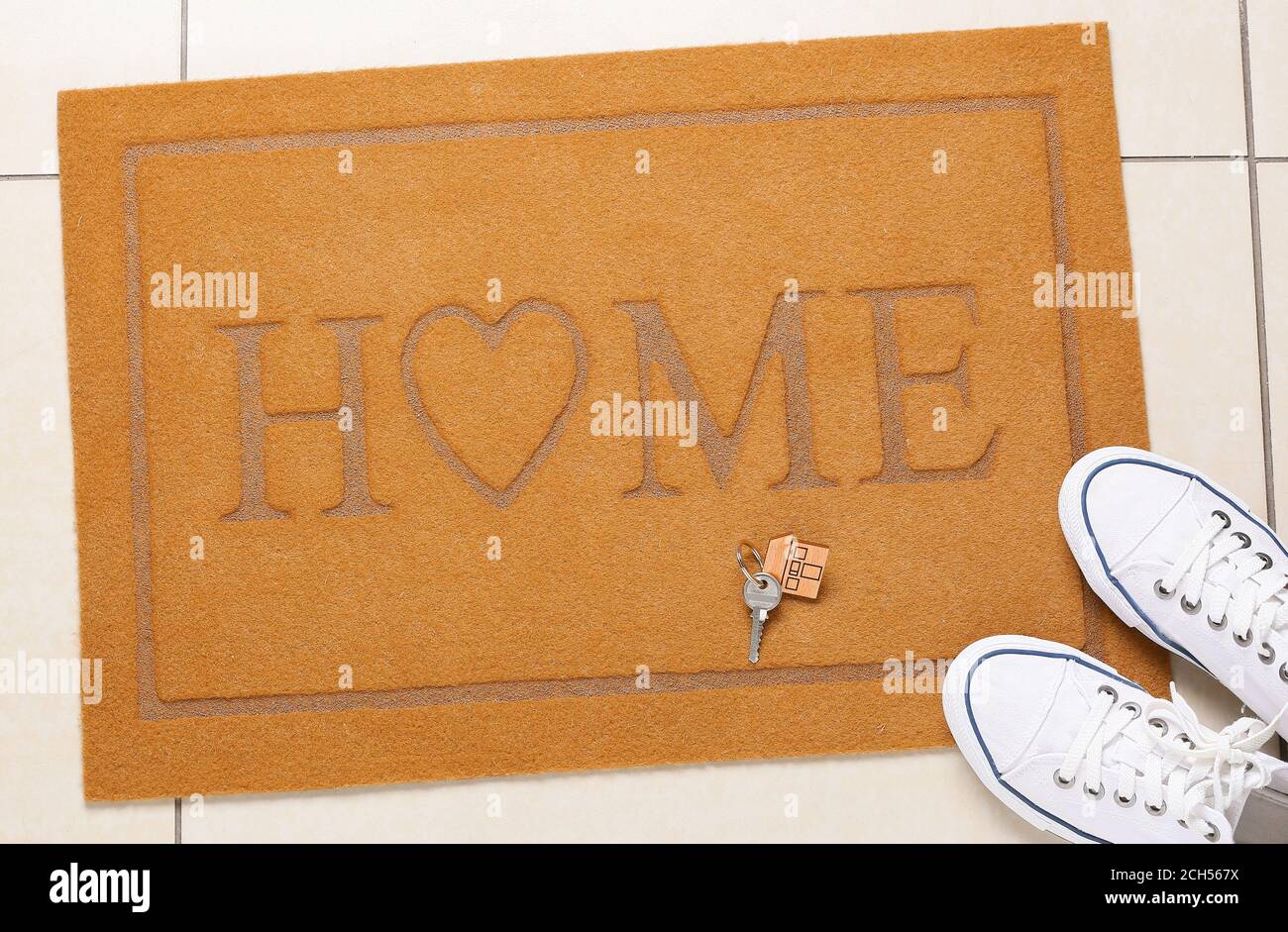 House key mat hi-res stock photography and images - Alamy