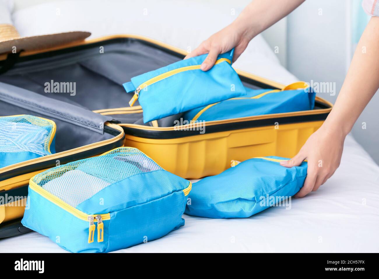Packing organizers hi-res stock photography and images - Alamy