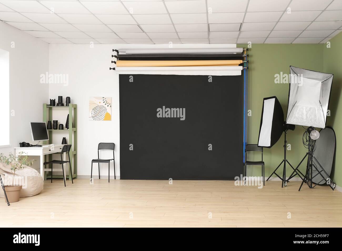 Interior of modern photo studio Stock Photo - Alamy