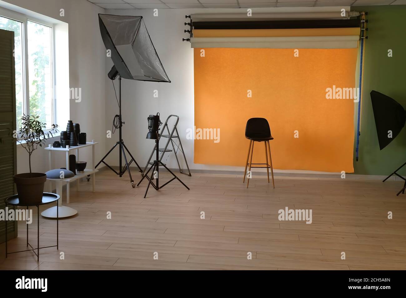 Interior of modern photo studio Stock Photo - Alamy