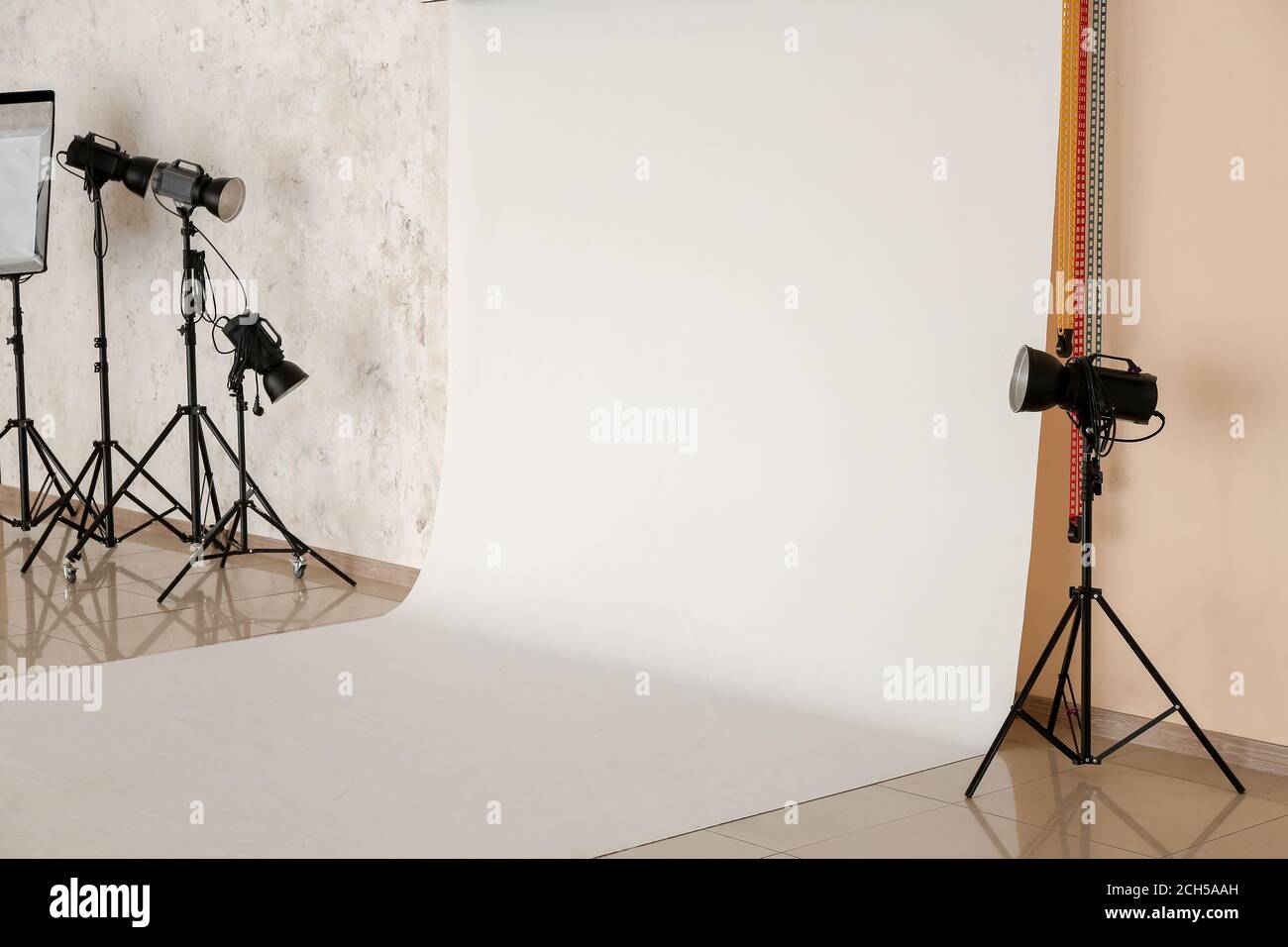 Interior of modern photo studio Stock Photo - Alamy