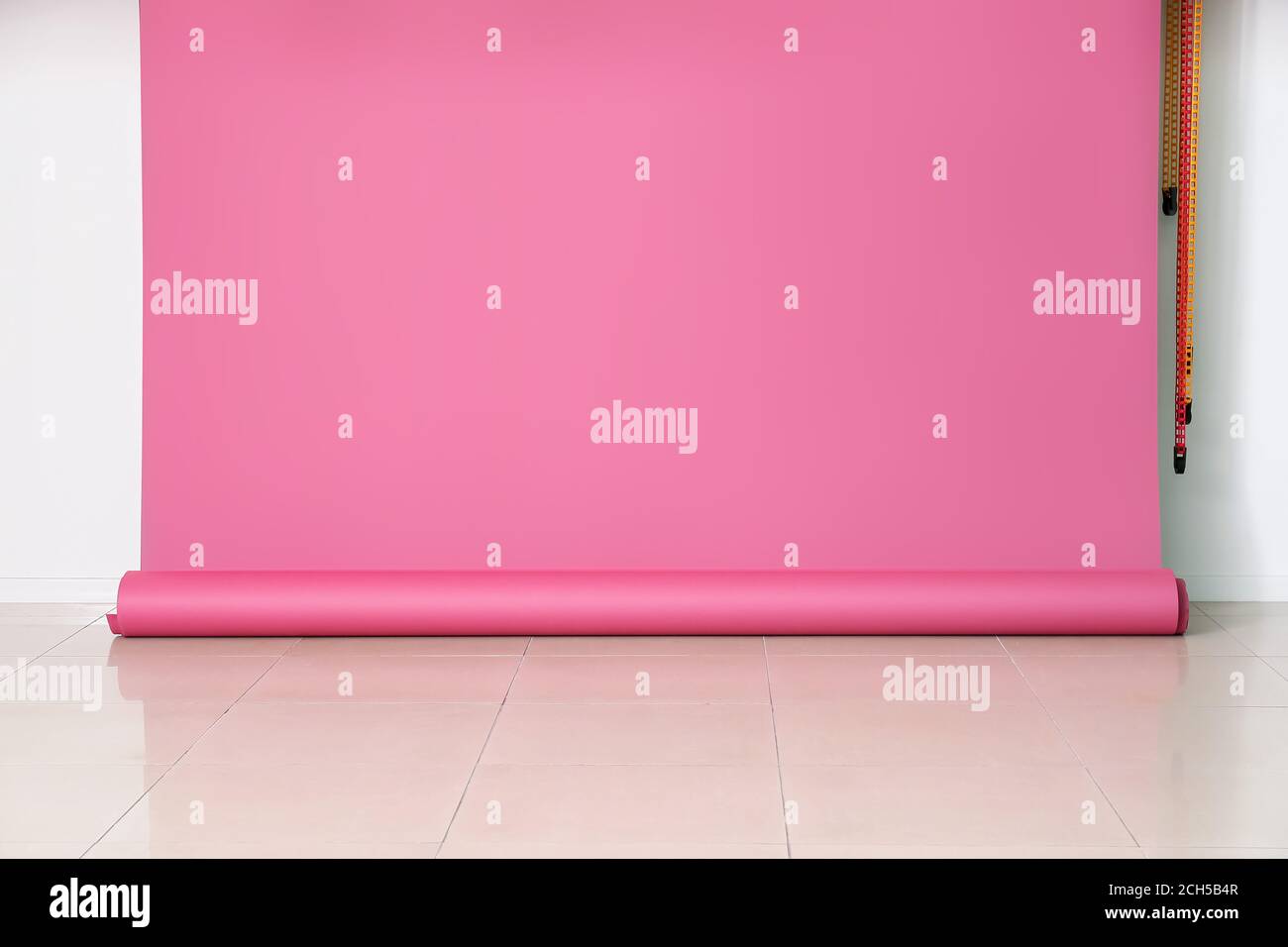 Color backdrop in modern photo studio Stock Photo - Alamy