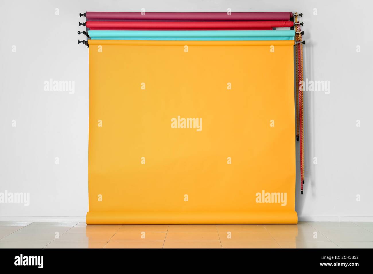 Studio backdrops hi-res stock photography and images - Alamy