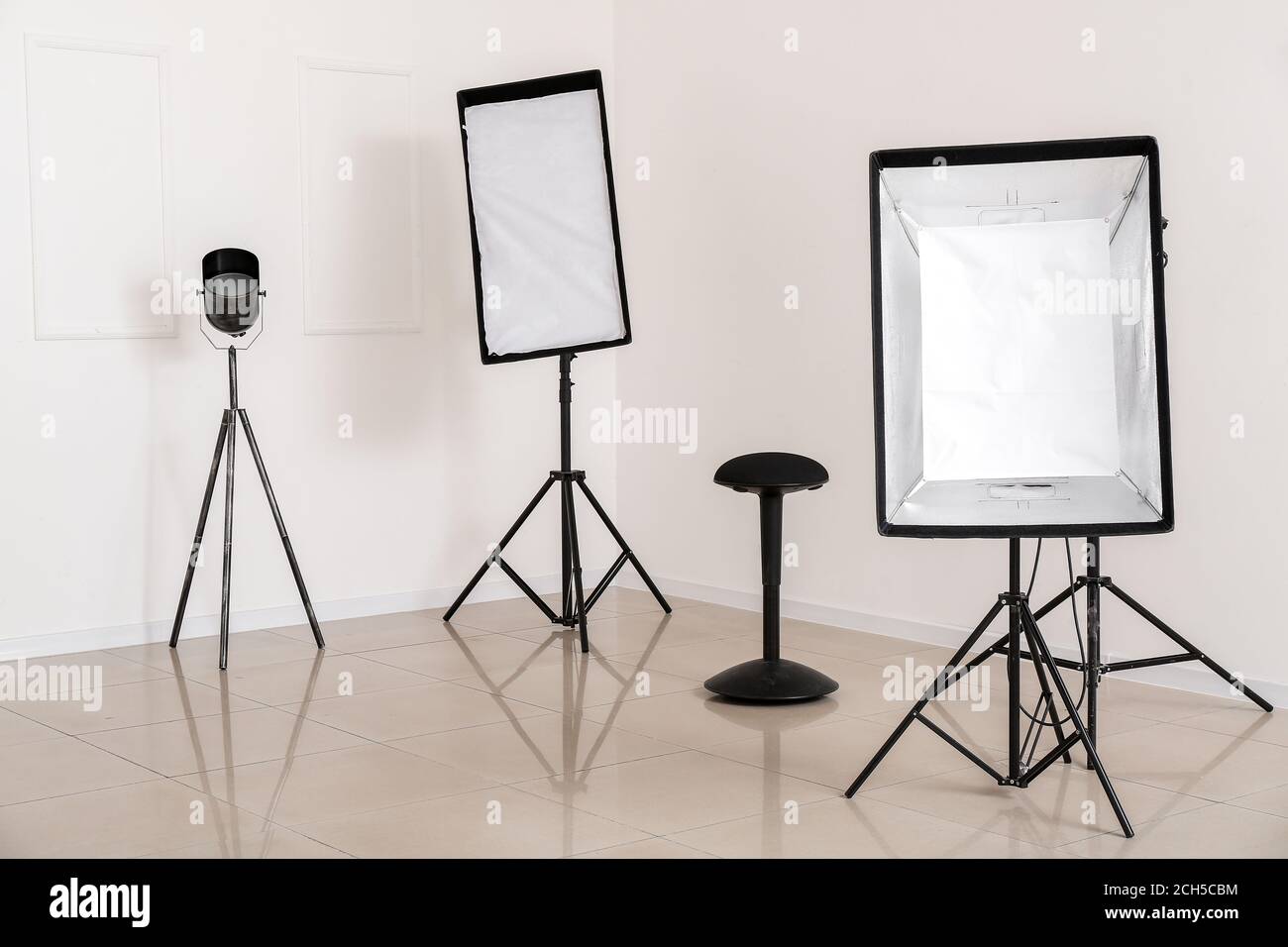 Interior of modern photo studio Stock Photo - Alamy