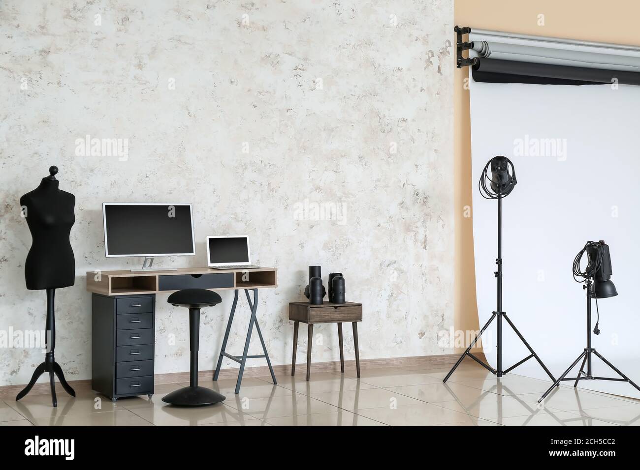 Interior of modern photo studio Stock Photo - Alamy