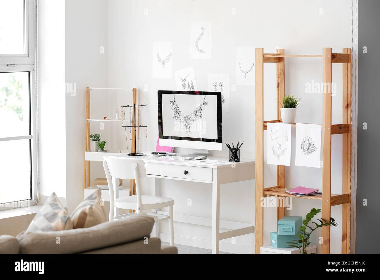 Workplace jewelry designer in hi-res stock photography and images - Alamy