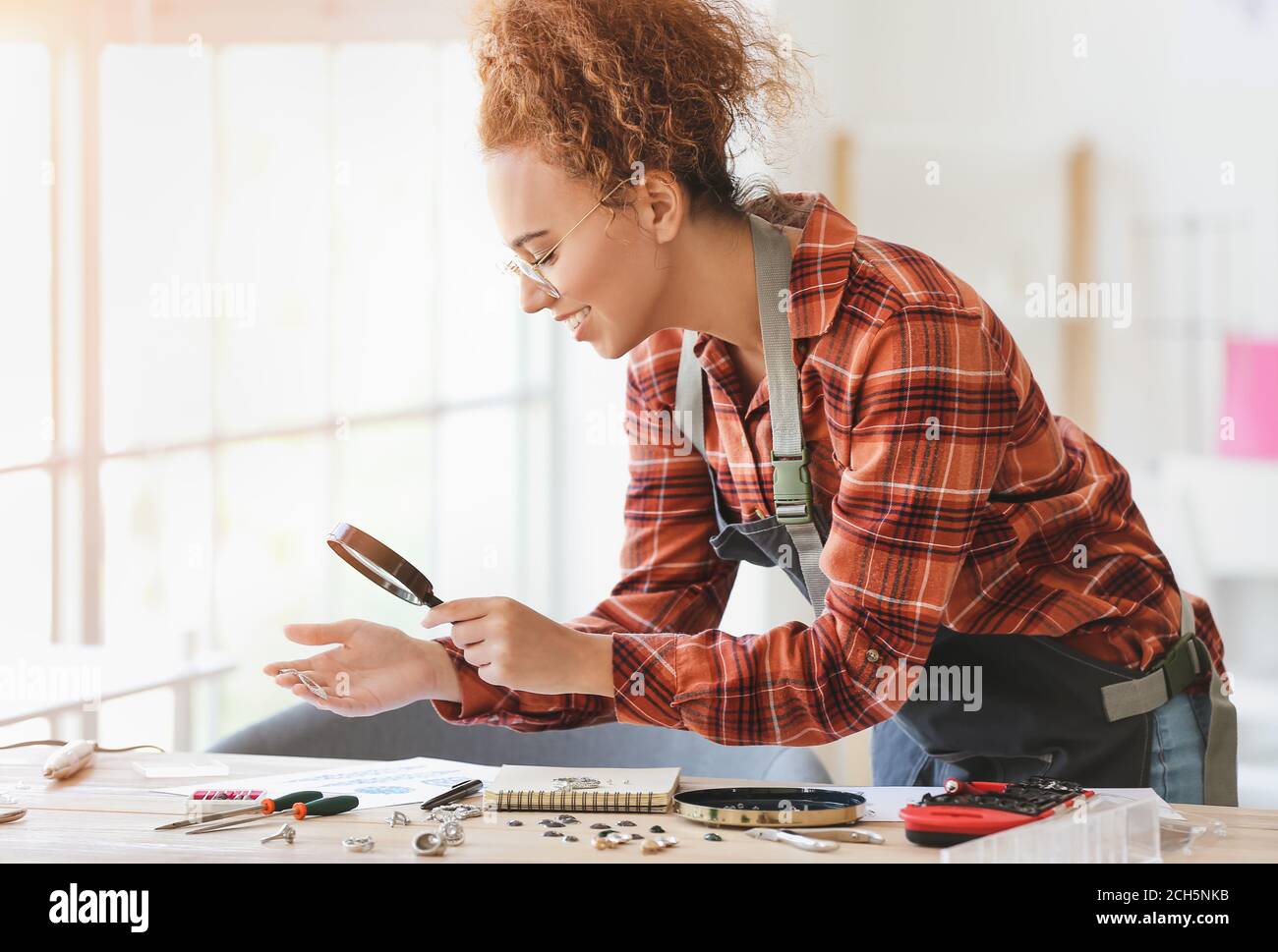 African jewelry designer hi-res stock photography and images - Alamy