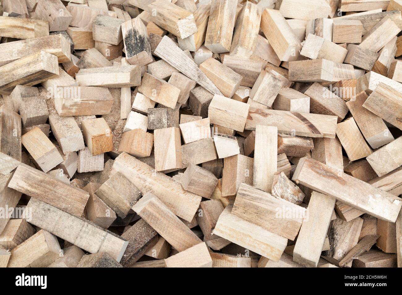 Timber frame construction blocks hi-res stock photography and images ...