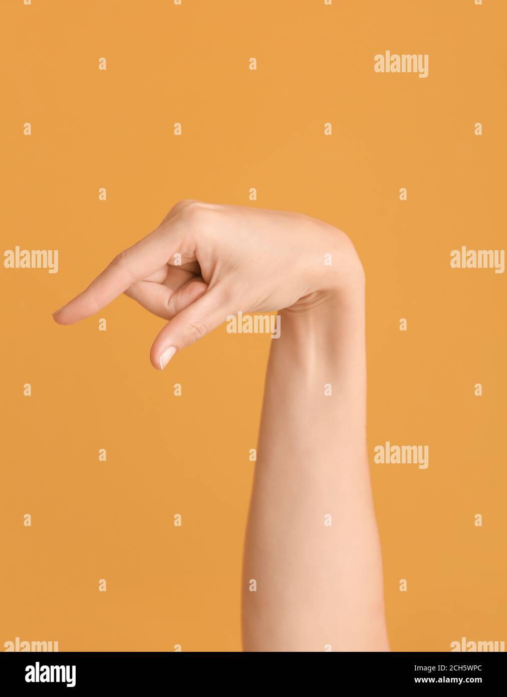 Hand showing letter Q on color background. Sign language alphabet Stock ...