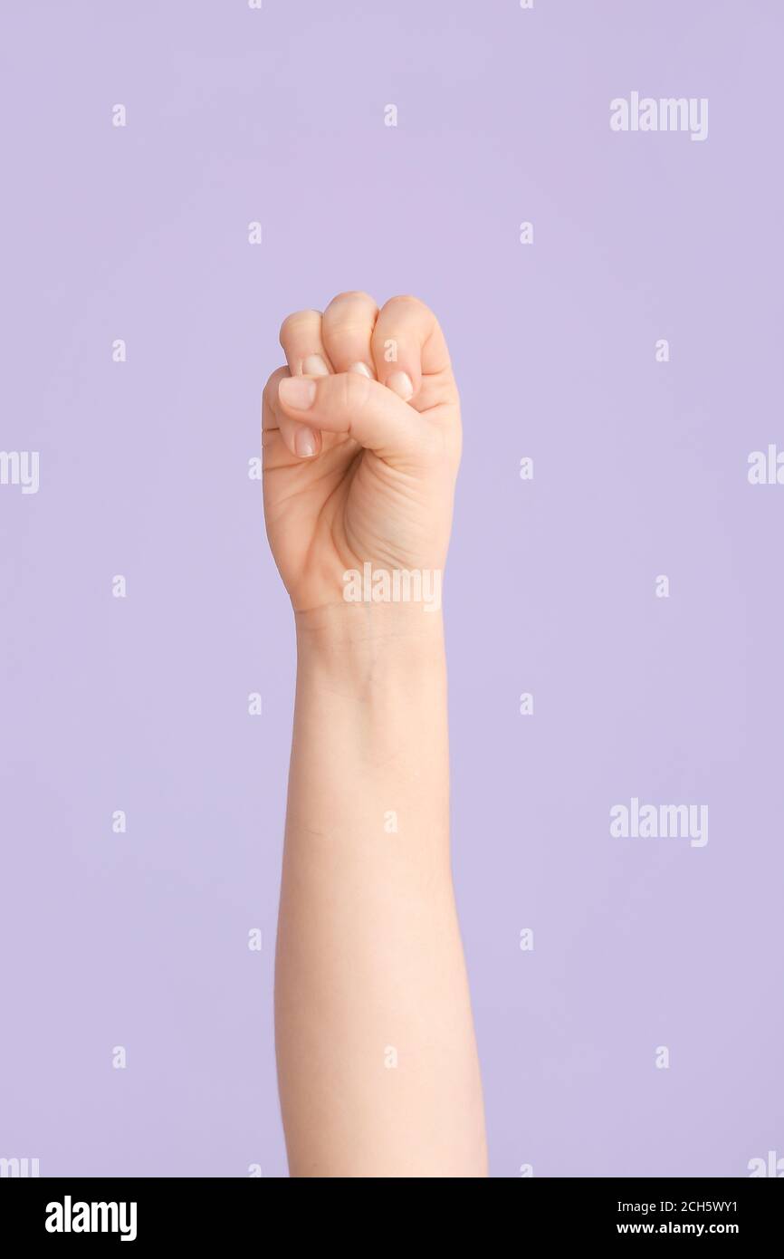 Hand showing letter E on color background. Sign language alphabet Stock ...