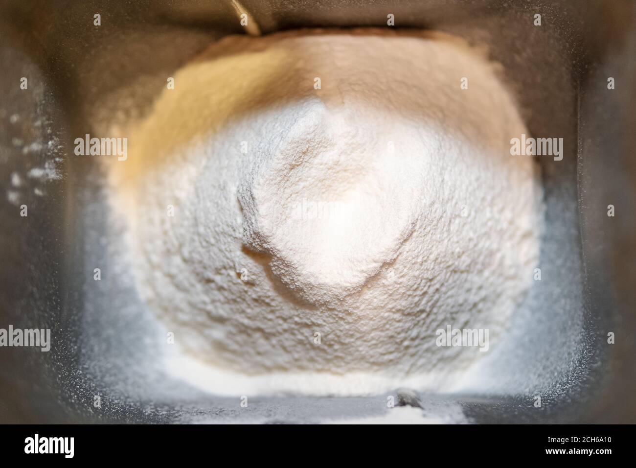 Poured flour hi-res stock photography and images - Alamy