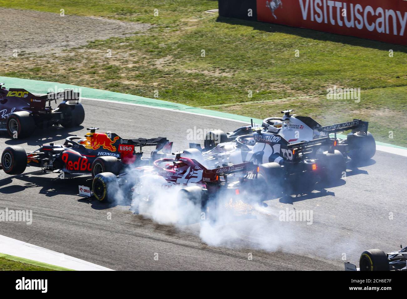 Crash: RAIKKONEN Kimi (fin), Alfa Romeo Racing ORLEN C39, GASLY Pierre ...