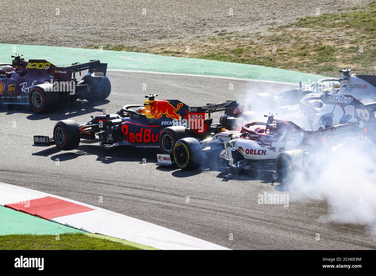 Crash: RAIKKONEN Kimi (fin), Alfa Romeo Racing ORLEN C39, GASLY Pierre ...