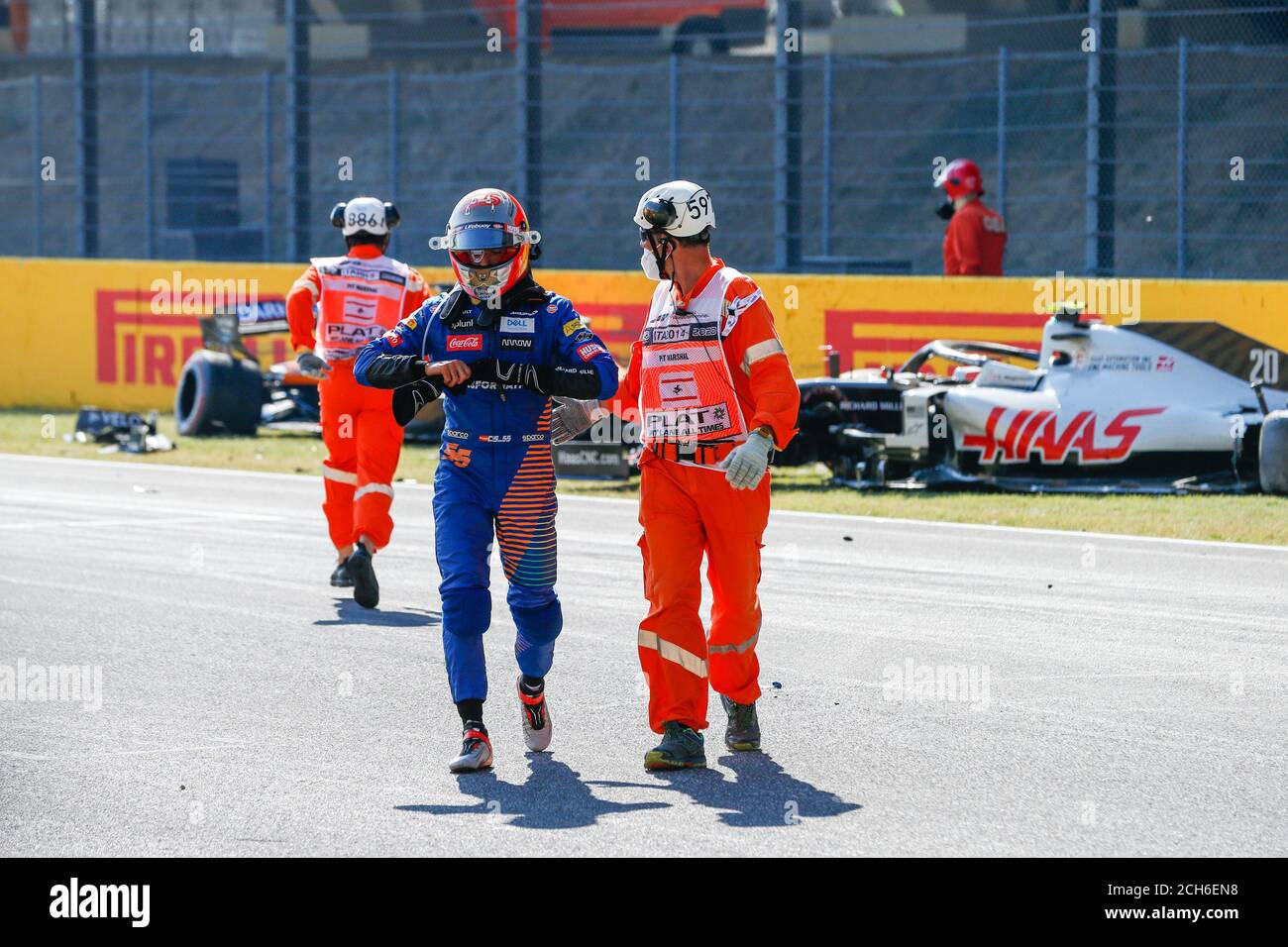 crash, accident, SAINZ Carlos (spa), McLaren Renault F1 MCL35, portrait ...