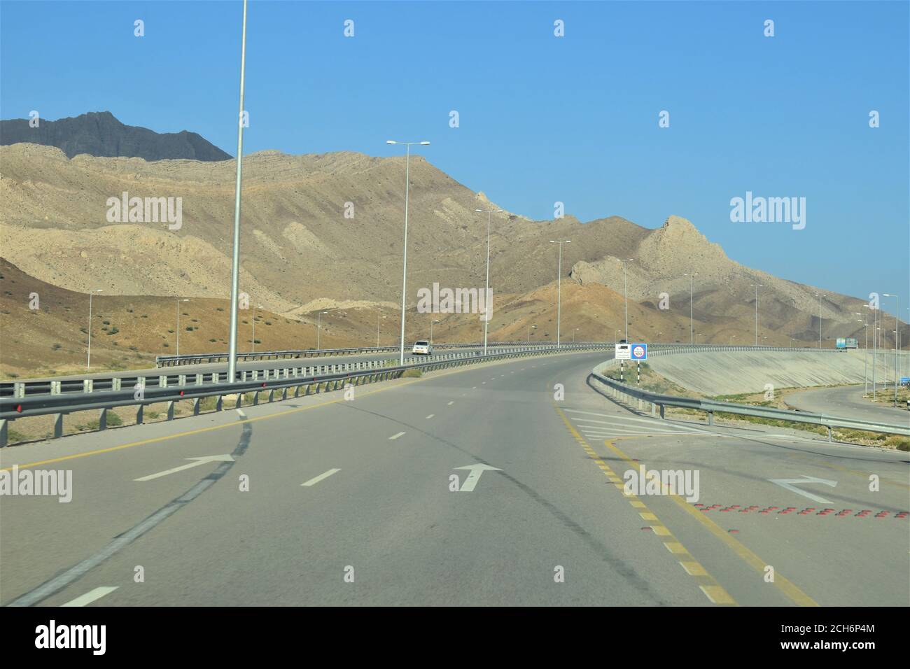 Amazing Oman highway road travel. Muscat, Oman : 16-09-2020 Stock Photo ...