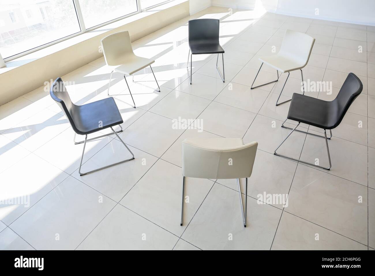 Empty psychologist's office hi-res stock photography and images - Alamy