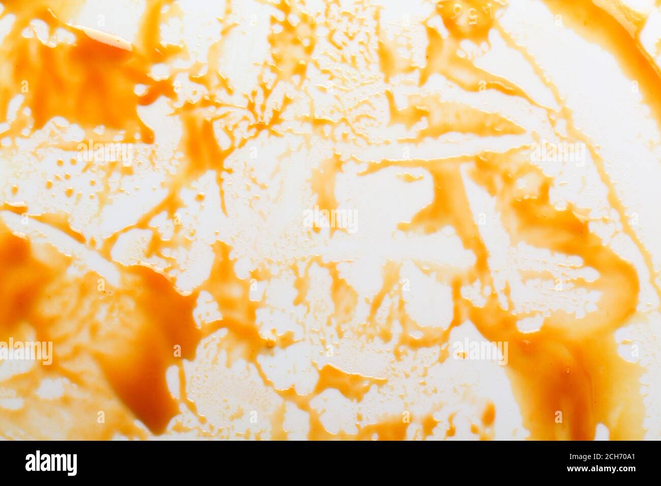 Thick flowing caramel sauce hi-res stock photography and images - Alamy