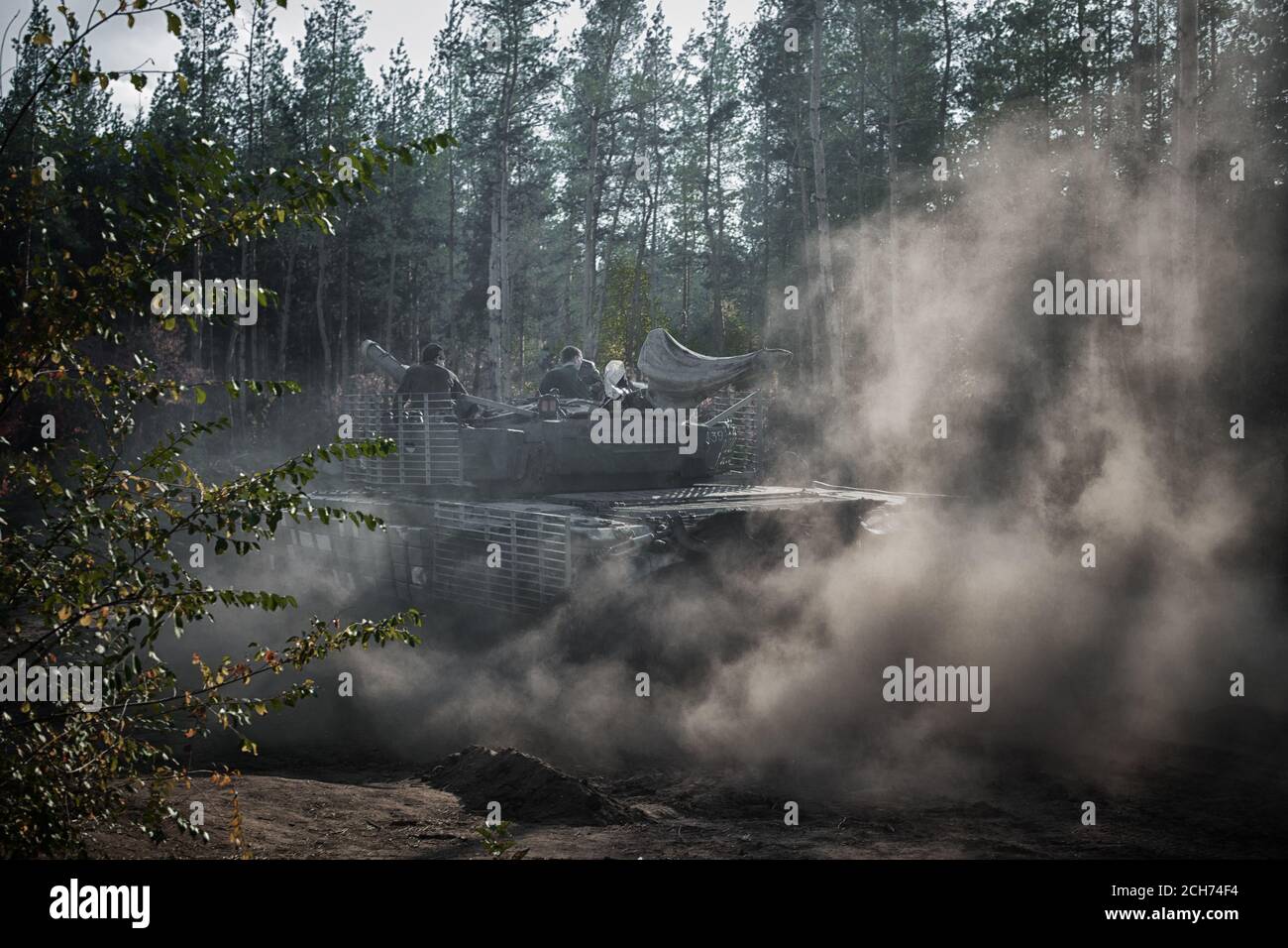 real battle panzer in the Donbass - eastern Ukraine is driving fast in ...