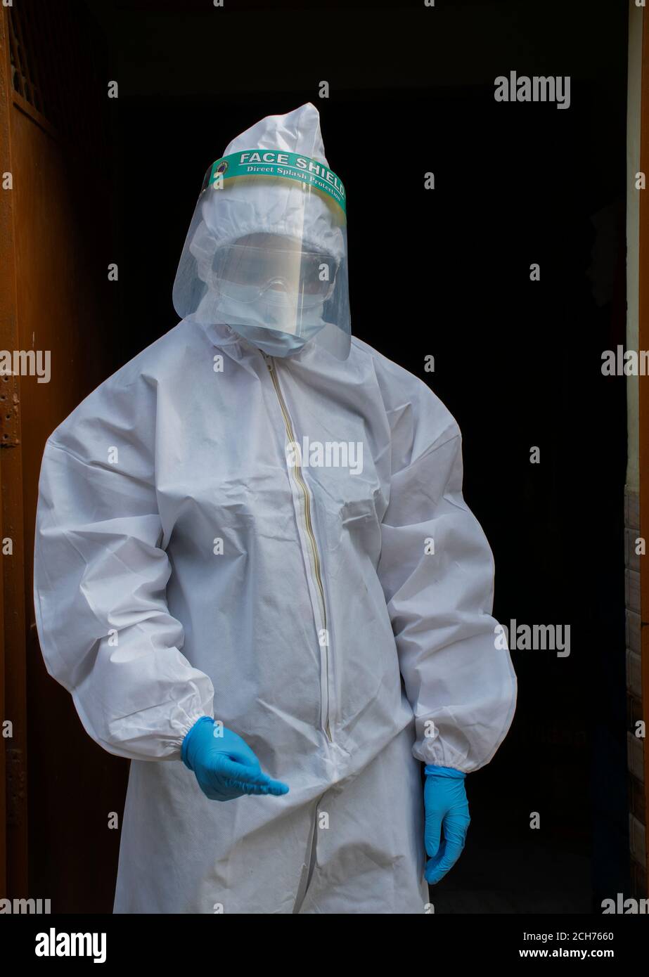 Doctor ppe kit india hi-res stock photography and images - Alamy
