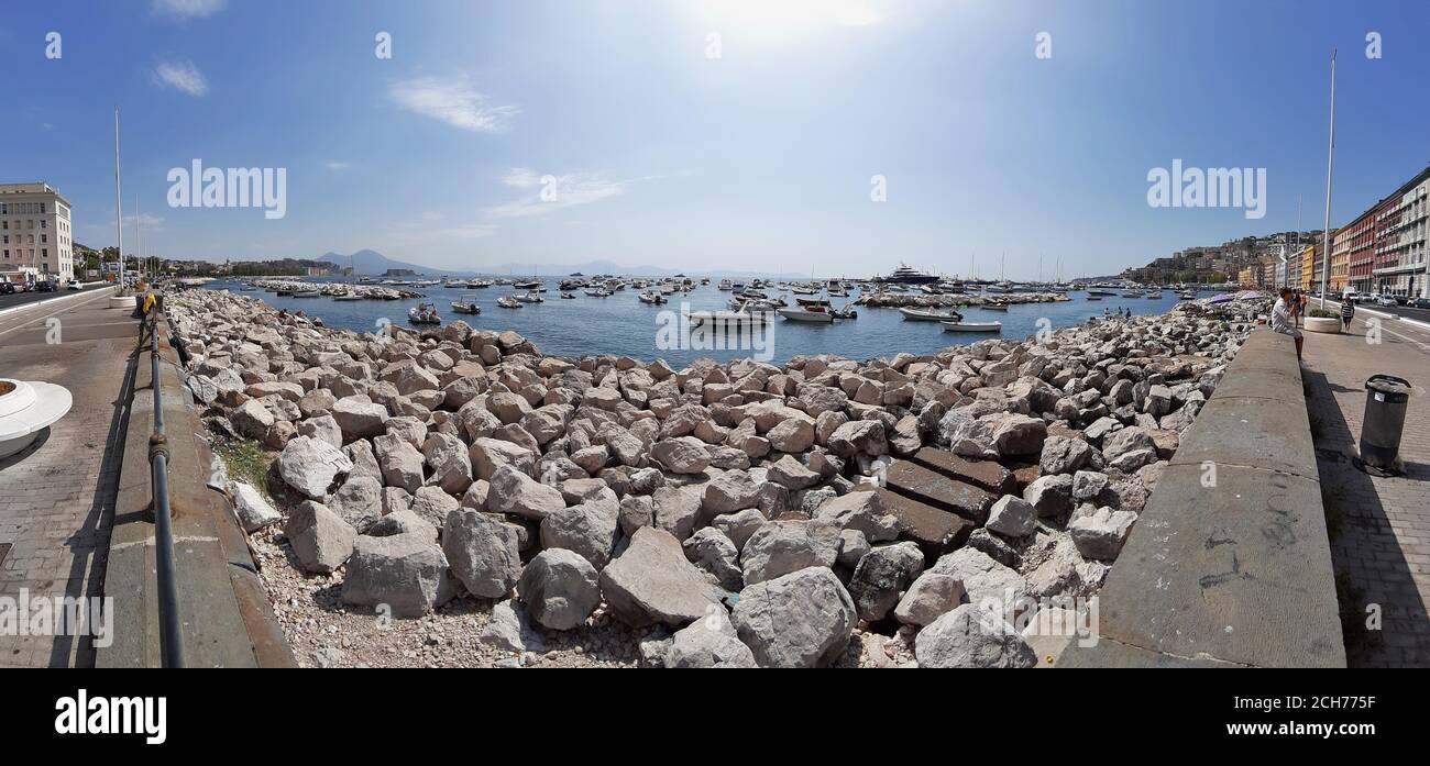 Lungomare di mergellina hi-res stock photography and images - Alamy