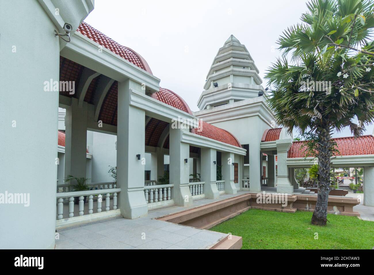 Architecture of the Angkor National Museum in Siem Reap Stock Photo - Alamy