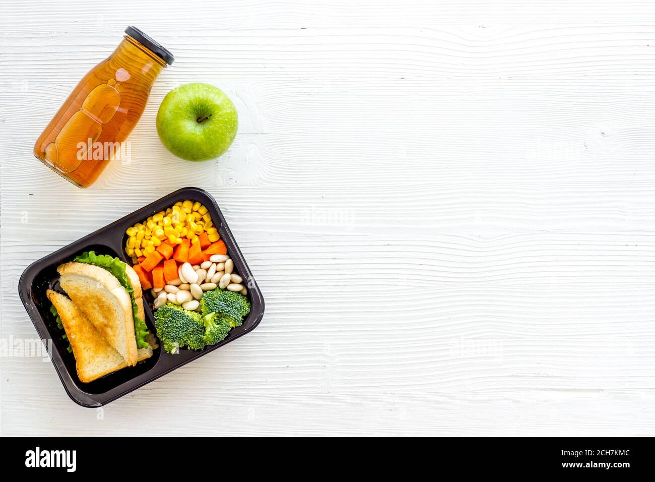 Overhead view of food delivery lunch boxes with meal Stock Photo - Alamy