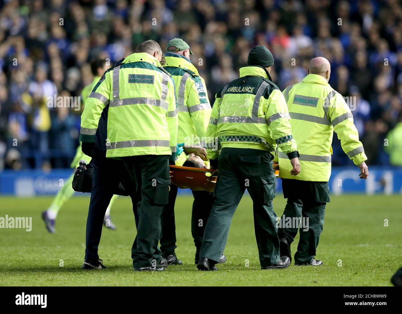 Football injury and stretcher hi-res stock photography and images - Alamy