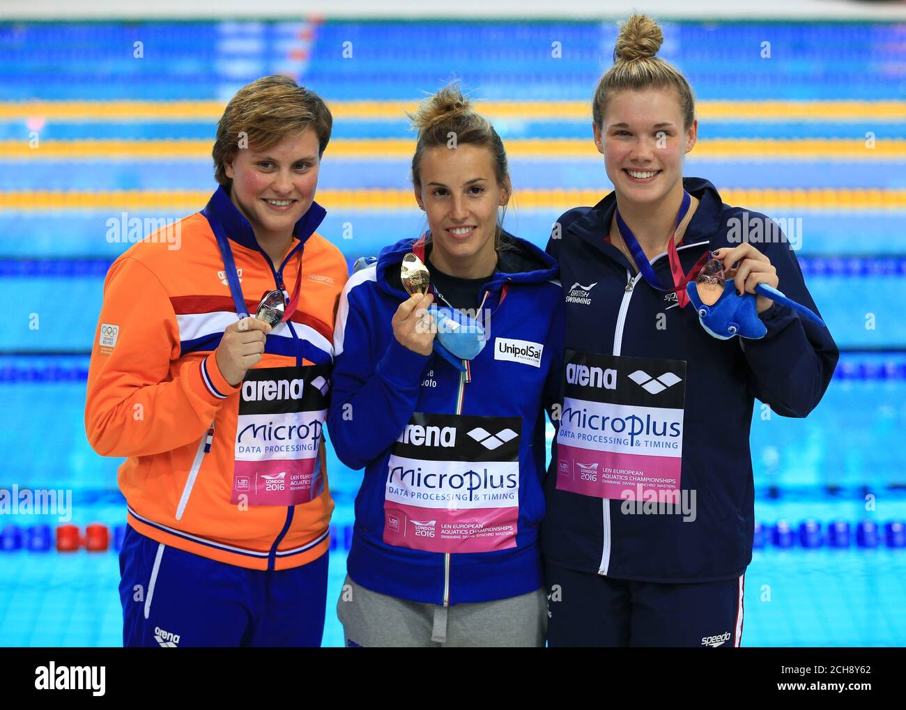 Gold medalist italys tania cagnotto hi-res stock photography and images ...