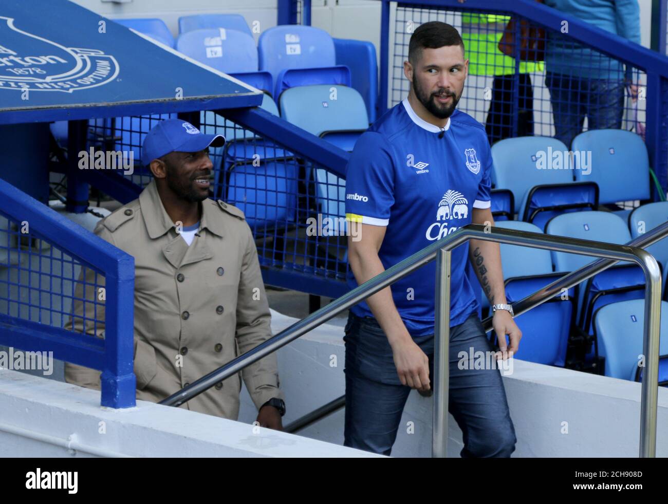 Johnny nelson boxer hi-res stock photography and images - Alamy