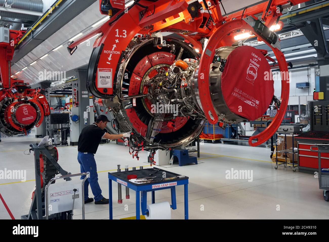 Leap 1a hi-res stock photography and images - Alamy