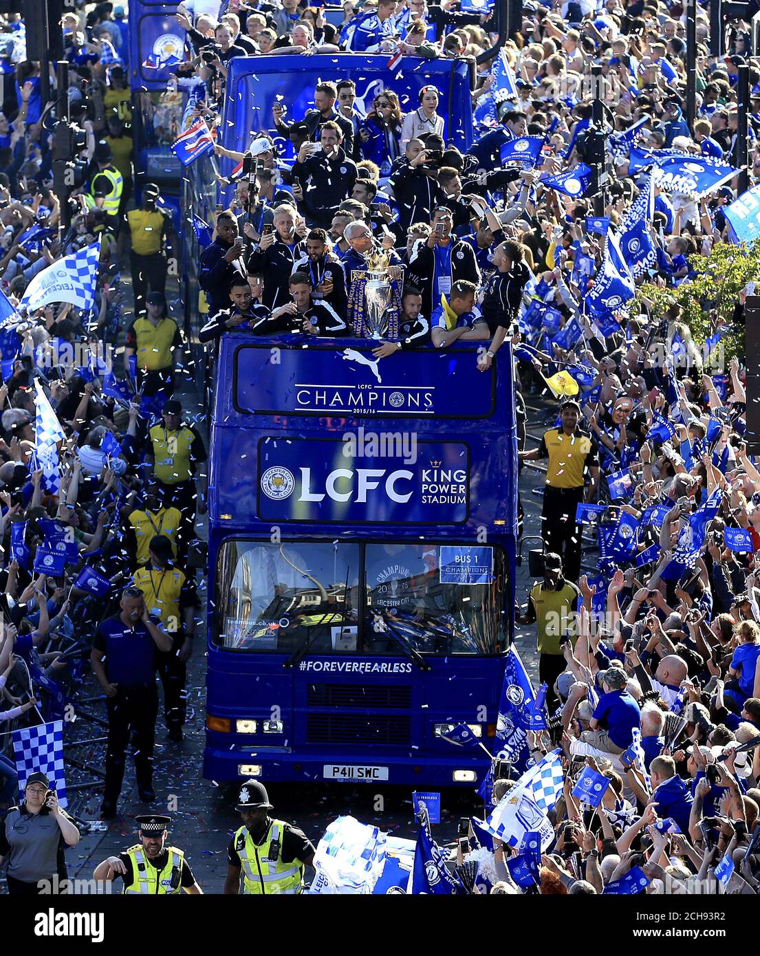 Open top bus parade hi-res stock photography and images - Alamy