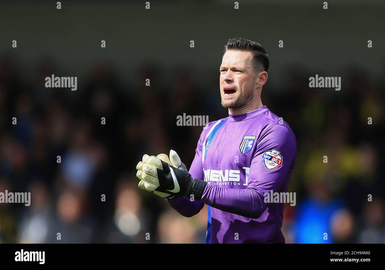 Gillingham goalkeeper Stuart Nelson Stock Photo - Alamy