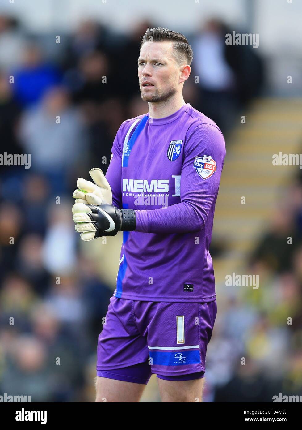Gillingham goalkeeper Stuart Nelson Stock Photo - Alamy