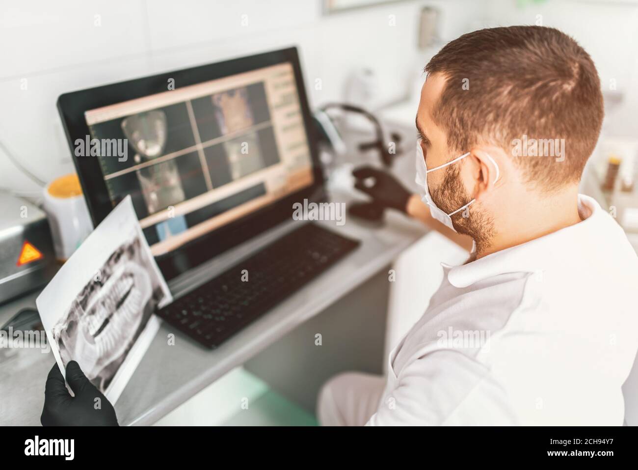 Dentist making dental ray hi-res stock photography and images - Alamy