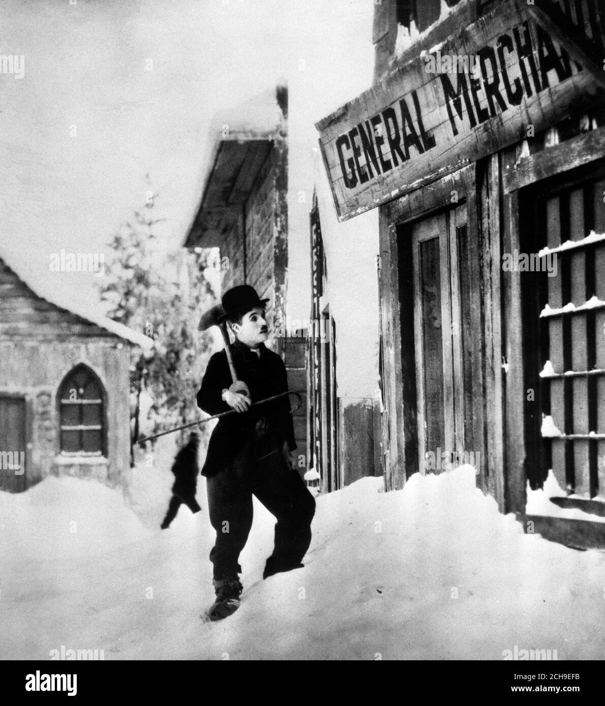 Charlie Chaplin in 'The Gold Rush' Stock Photo - Alamy
