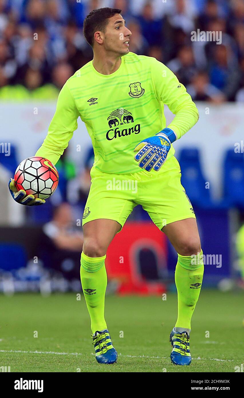Goalkeeper Joel Robles, Everton Stock Photo - Alamy