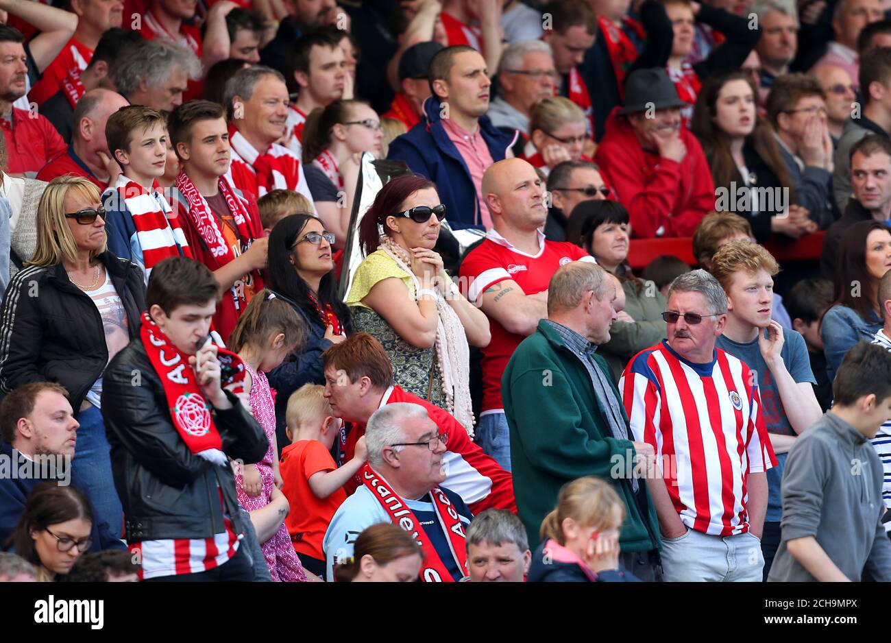Accrington stanley fans hi-res stock photography and images - Alamy