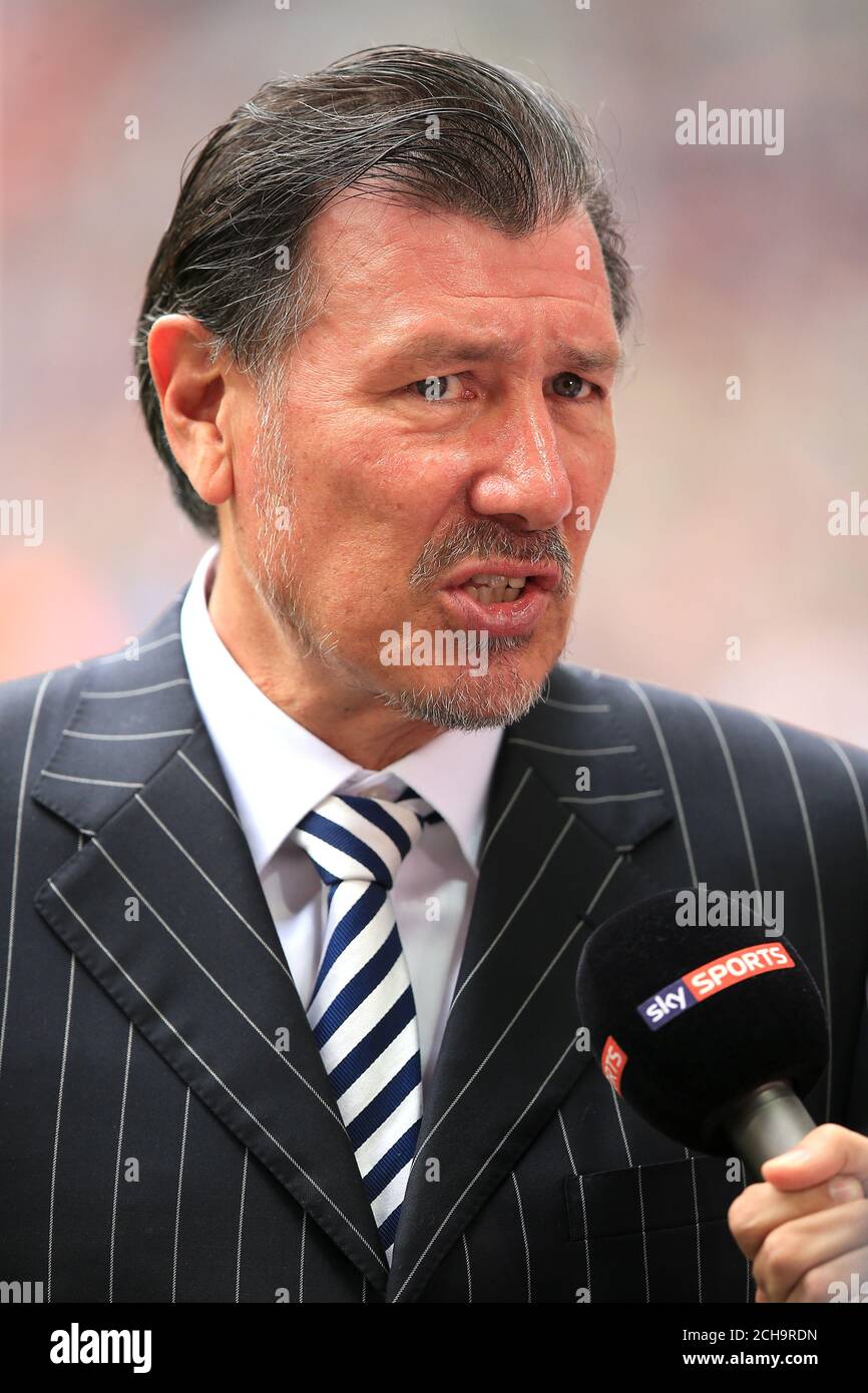 Former wimbledon player lawrie sanchez hi-res stock photography and ...