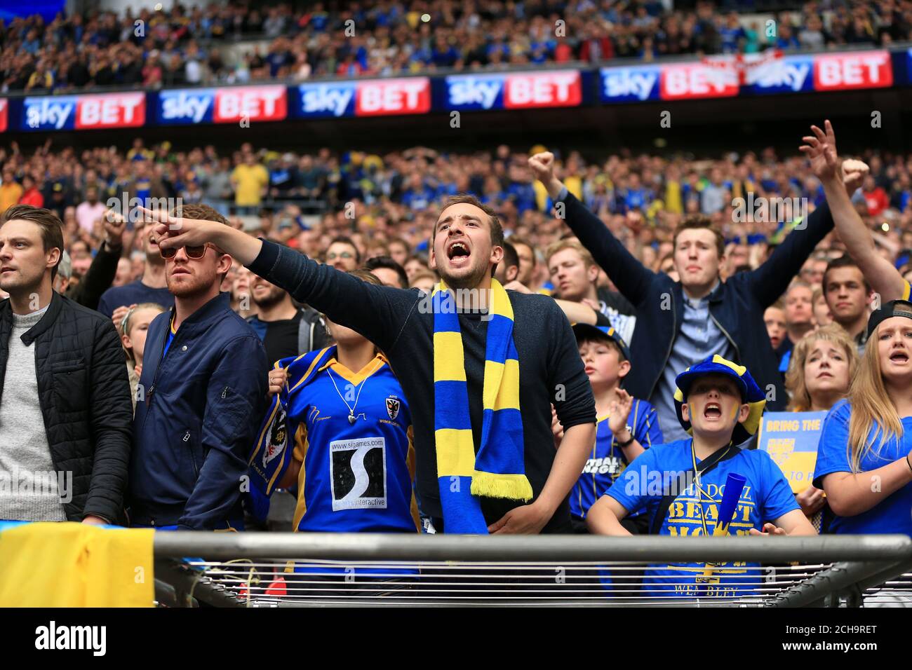 Afc wimbledon wembley hi-res stock photography and images - Alamy
