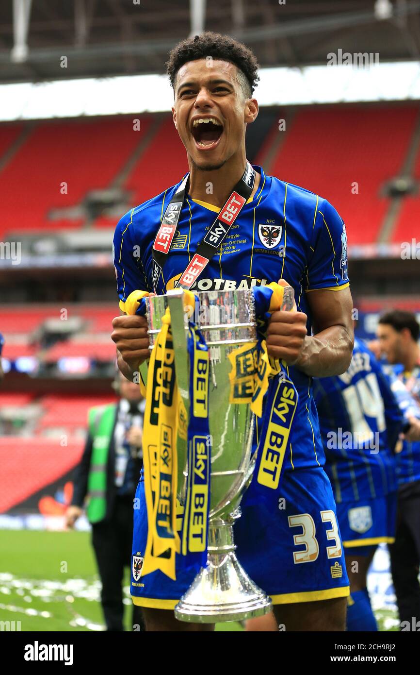 Afc wimbledons lyle taylor celebrates hi-res stock photography and ...