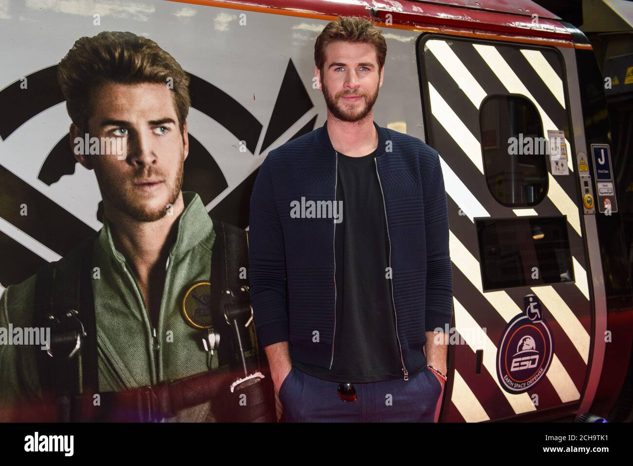 Liam Hemsworth unveils a flagship 11-car Virgin train wrapped in ...
