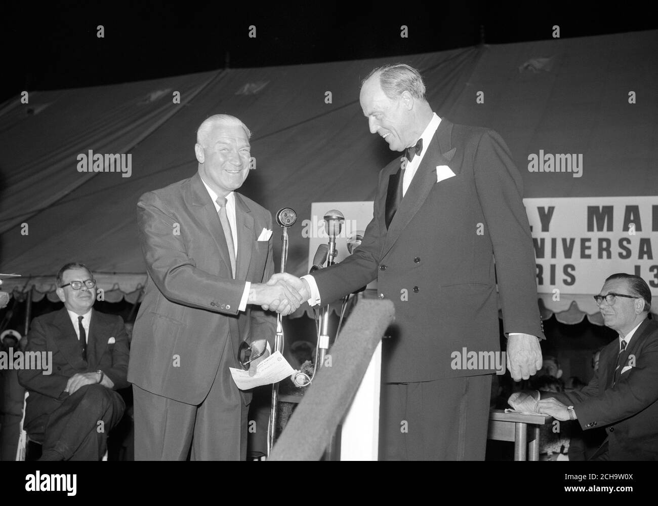 Daily mail air race hi-res stock photography and images - Alamy