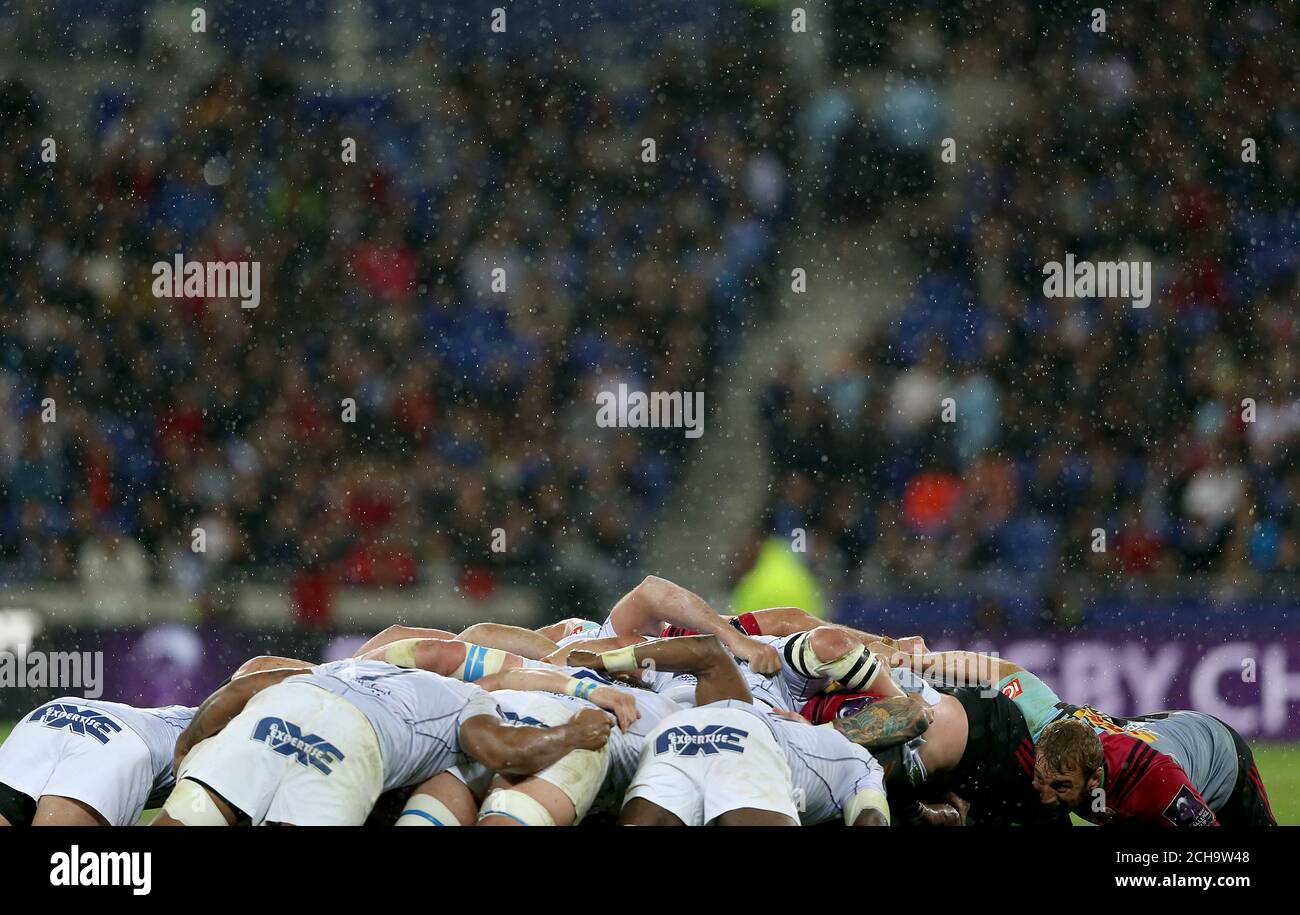 A general view of a scrum Stock Photo - Alamy