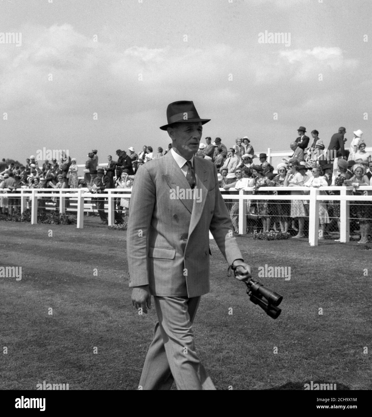 Newmarket trainer, Noel Murless Stock Photo - Alamy