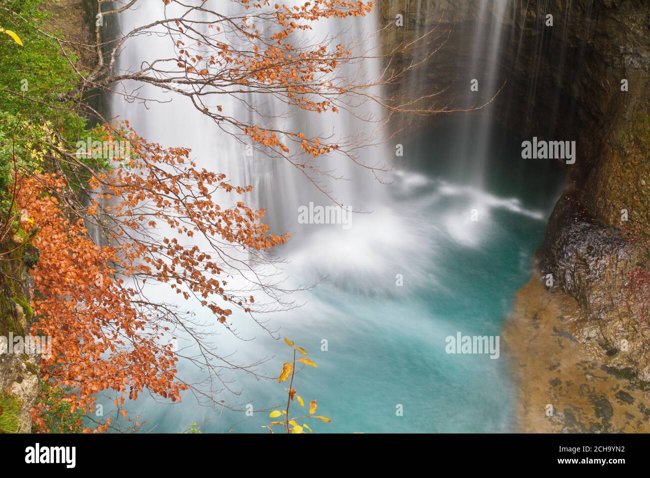 Ordesa spain waterfalls hi-res stock photography and images - Alamy