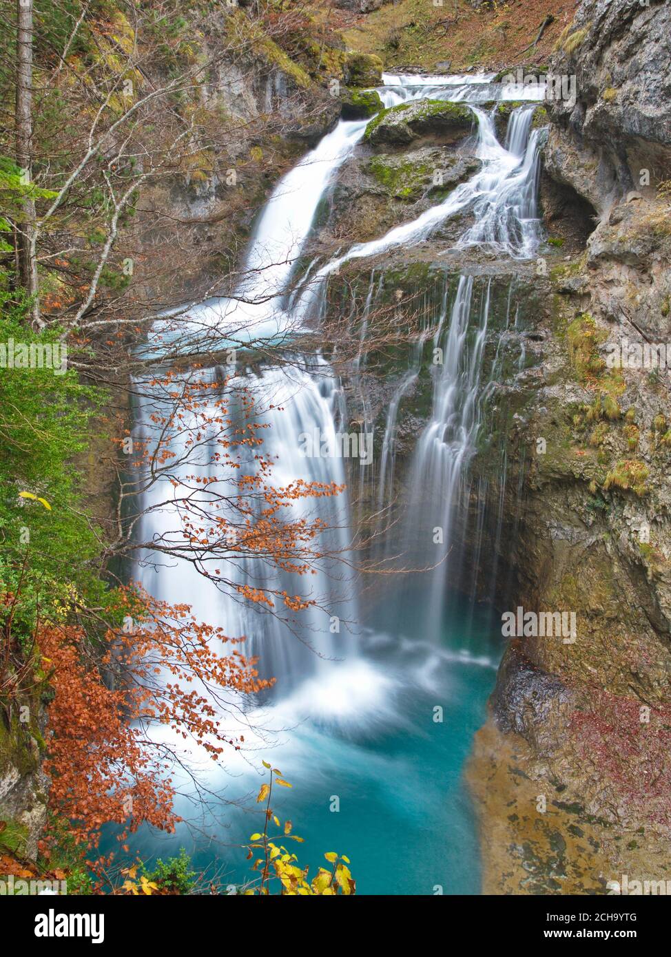 02 waterfall hi-res stock photography and images - Alamy