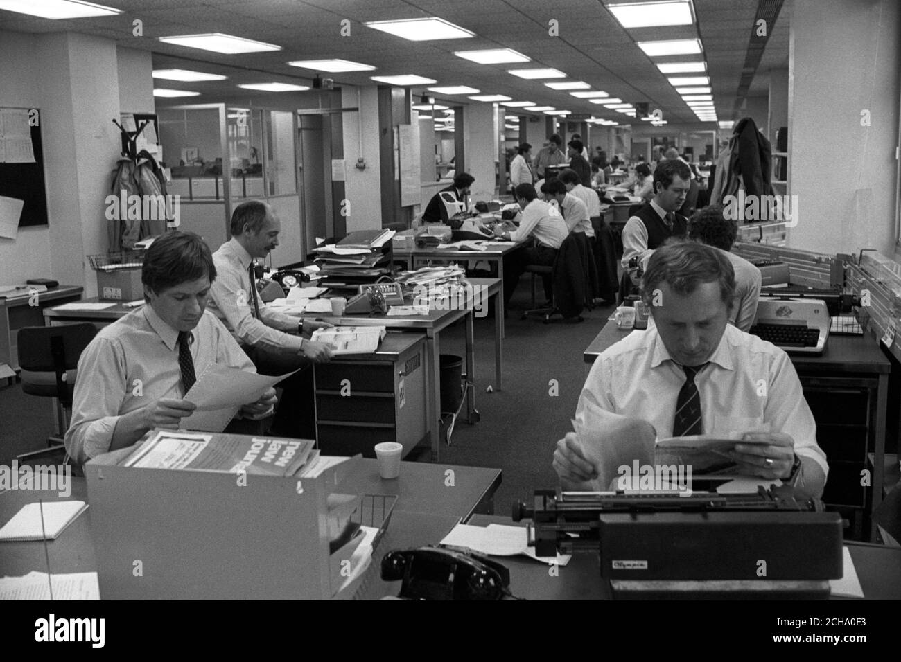 Newsroom press hi-res stock photography and images - Alamy