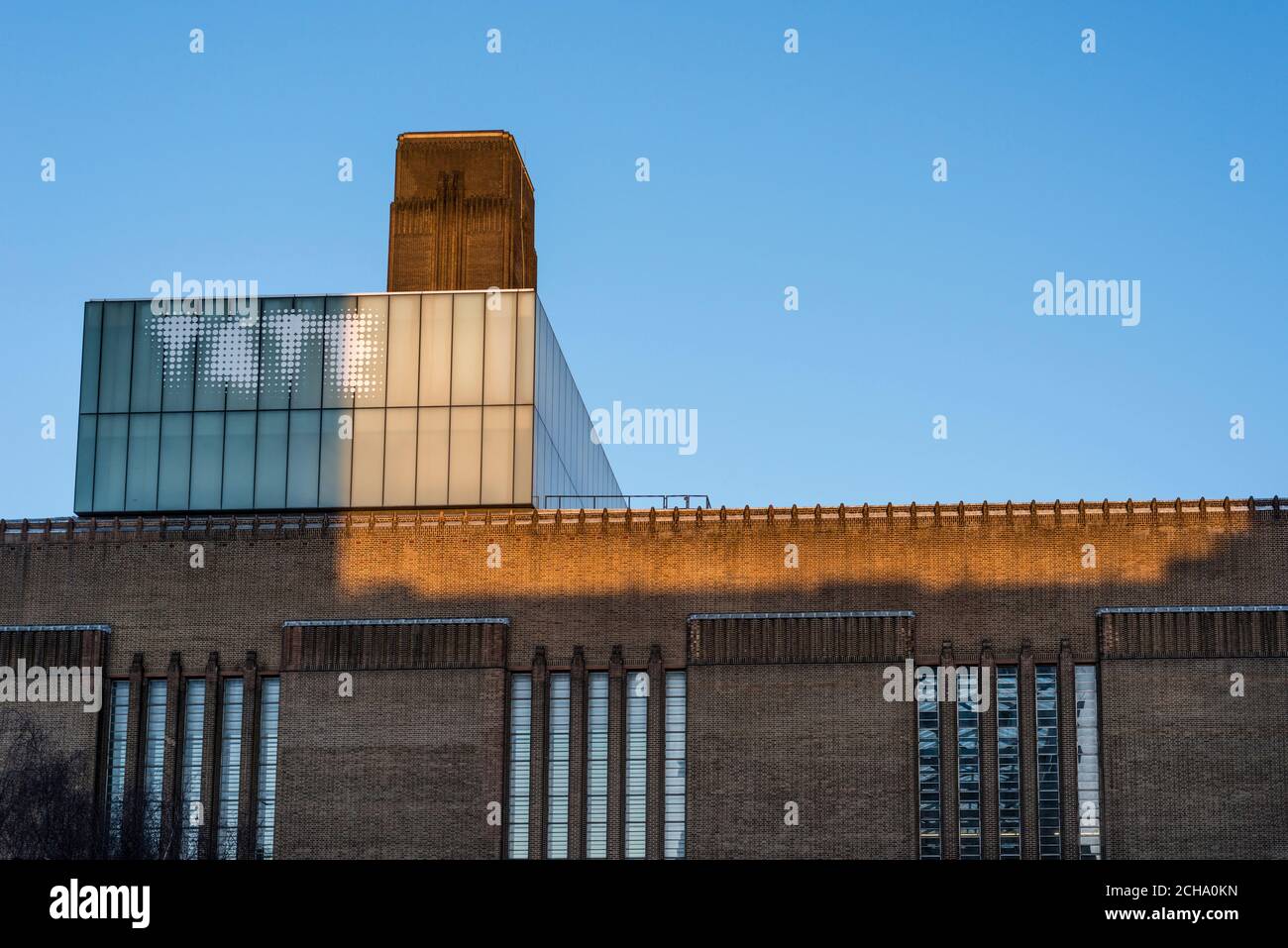 Tate modern building hi-res stock photography and images - Alamy