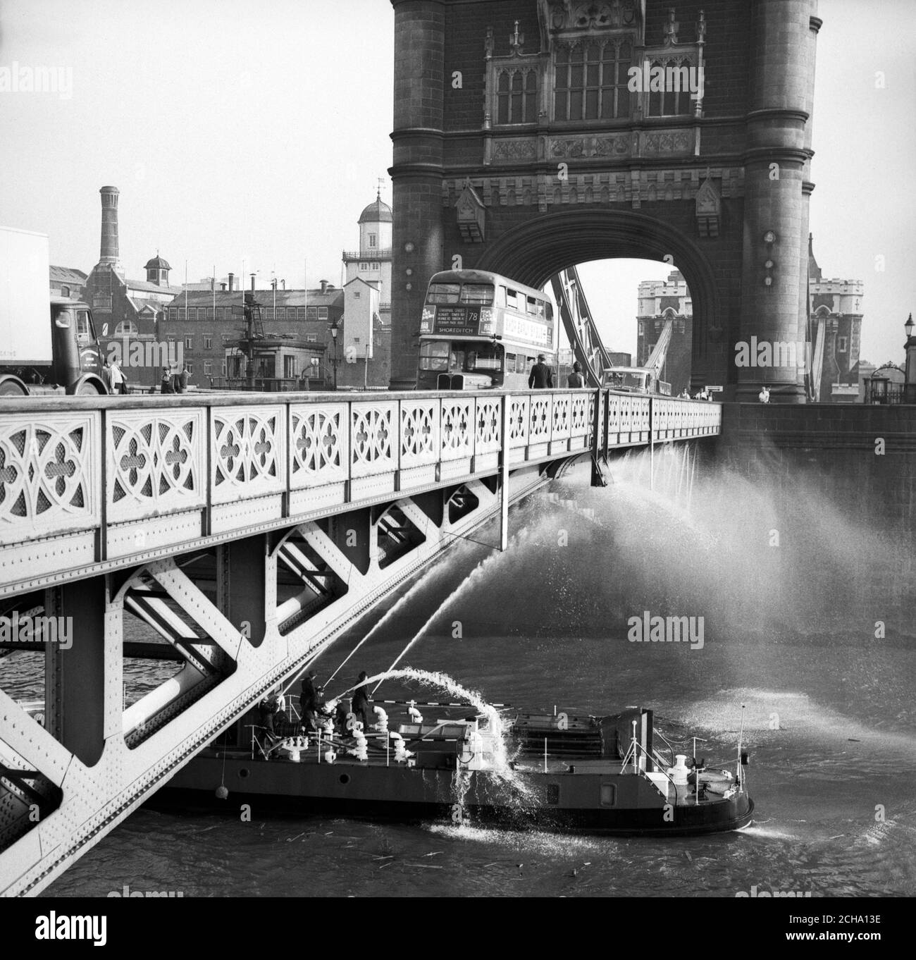Fire underneath tower bridge hi-res stock photography and images - Alamy