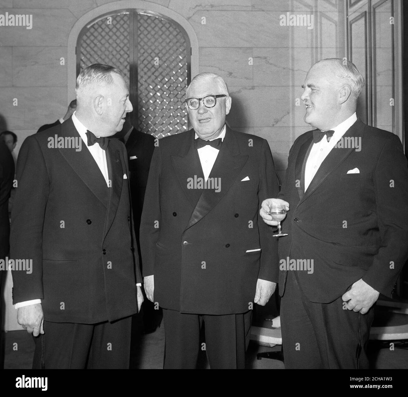 Rr gleave centre hi-res stock photography and images - Alamy